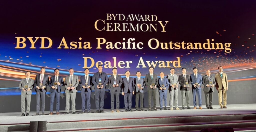 จินหลง มอเตอร์ รับรางวัลดีลเลอร์ยอดเยี่ยม 2024 - BYD RANGSIT BYD จินหลง ...