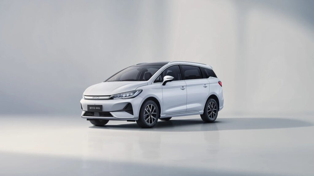 BYD M6 - BYD ChaengWatthana BYD จินหลง แจ้งวัฒนะ โชว์รูมและศูนย์บริการ ...